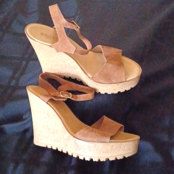 BAMBOO | Shoes | Bamboo Suede Platform Wedges Tan Sz 7 | Poshmark